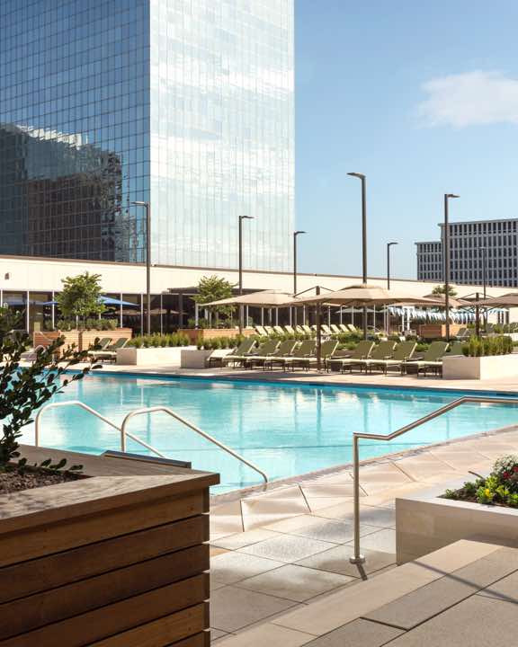 Health Club, Gym & Fitness Center in Oak Brook | Life Time